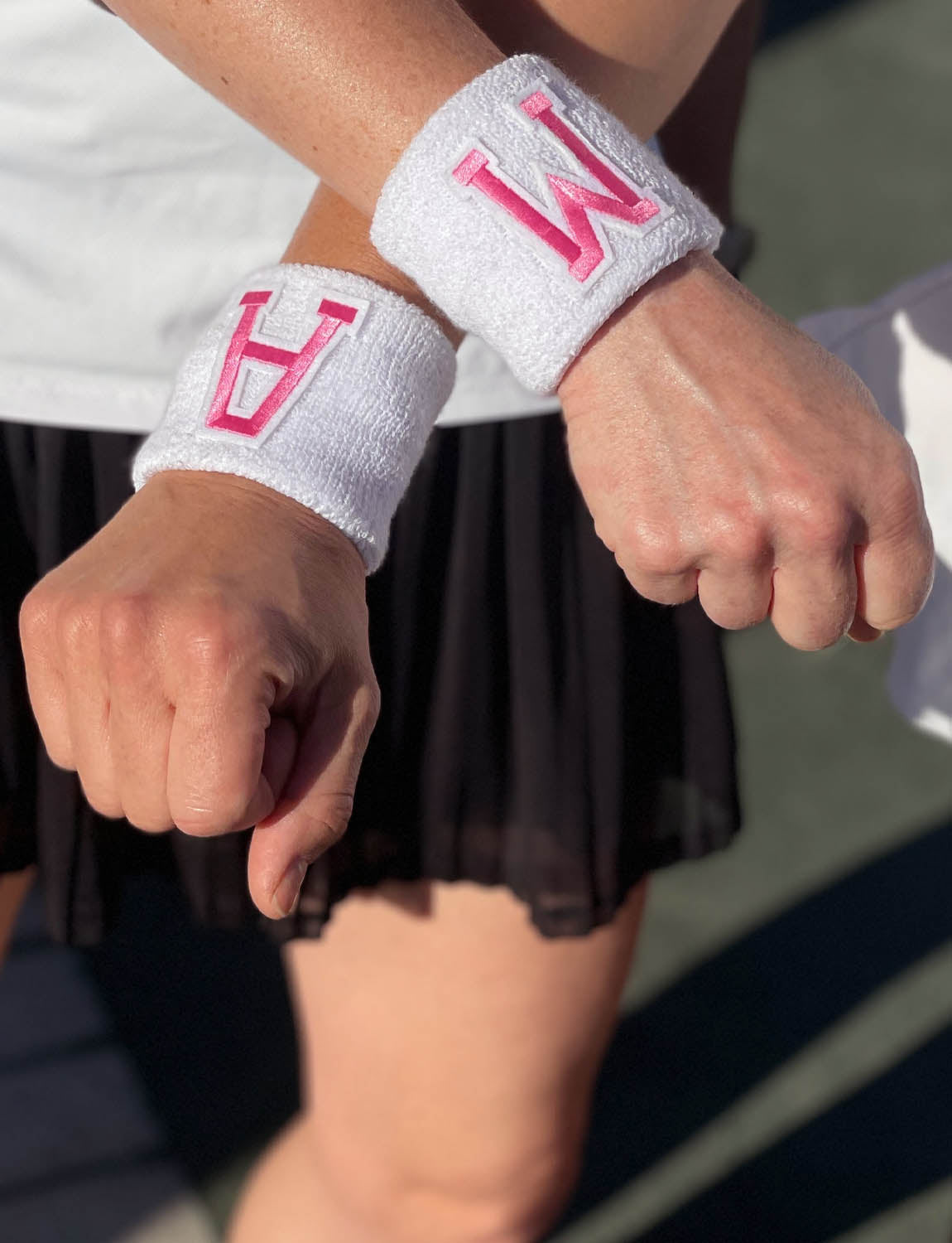 Embroidered Tennis Wristband with Monogram for tennis team – HEDGE